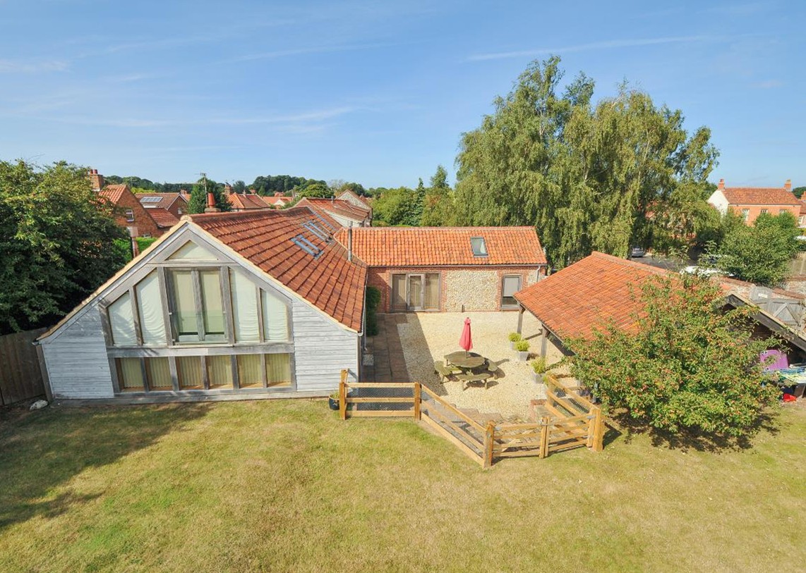 Home [basilsbarn.co.uk]